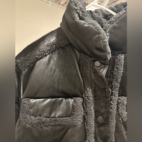 ALO Yoga | Jackets & Coats | Alo Yoga Ice Breaker Puffer | Poshmark